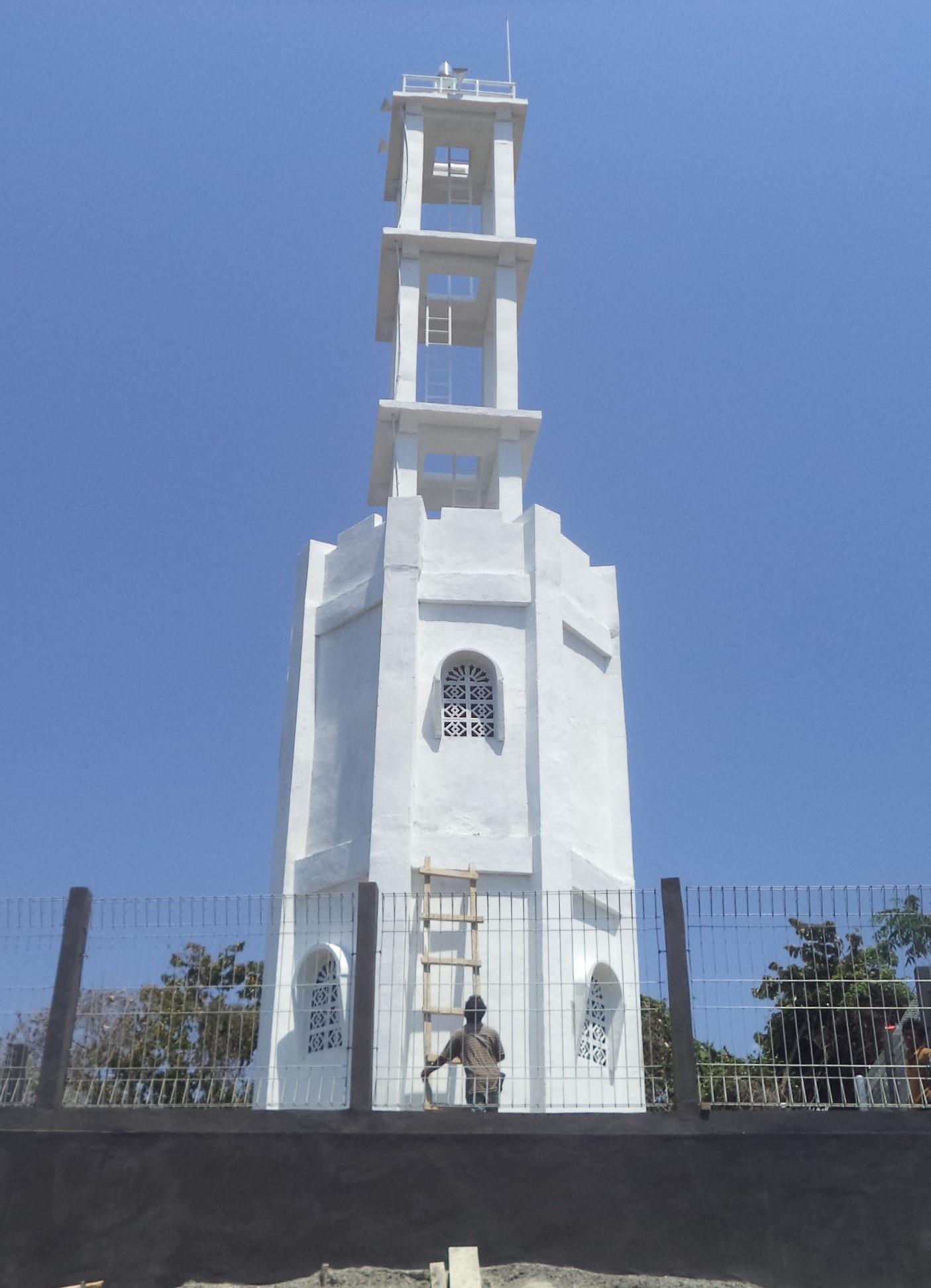 RAMBU SUAR TG TALONAN – Distrik Navigasi Kelas II Benoa