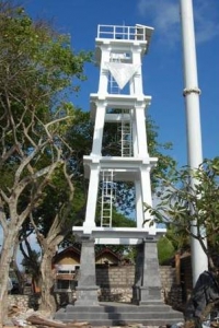 RAMBU SUAR PENUNTUN BELAKANG BENOA – Distrik Navigasi Kelas II Benoa