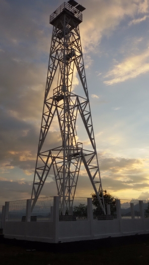 RAMBU SUAR PULAU NISA BEA – Distrik Navigasi Kelas II Benoa